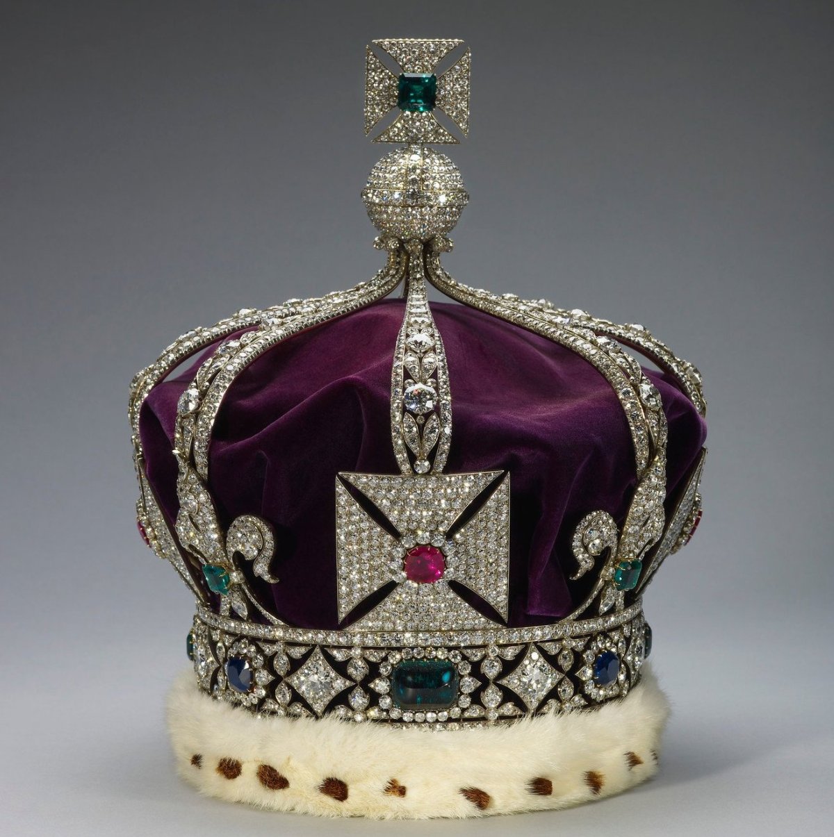 Coroas Reais: os símbolos de autoridade e opulência no regime monárquico! – Parte I | Rainhas ...